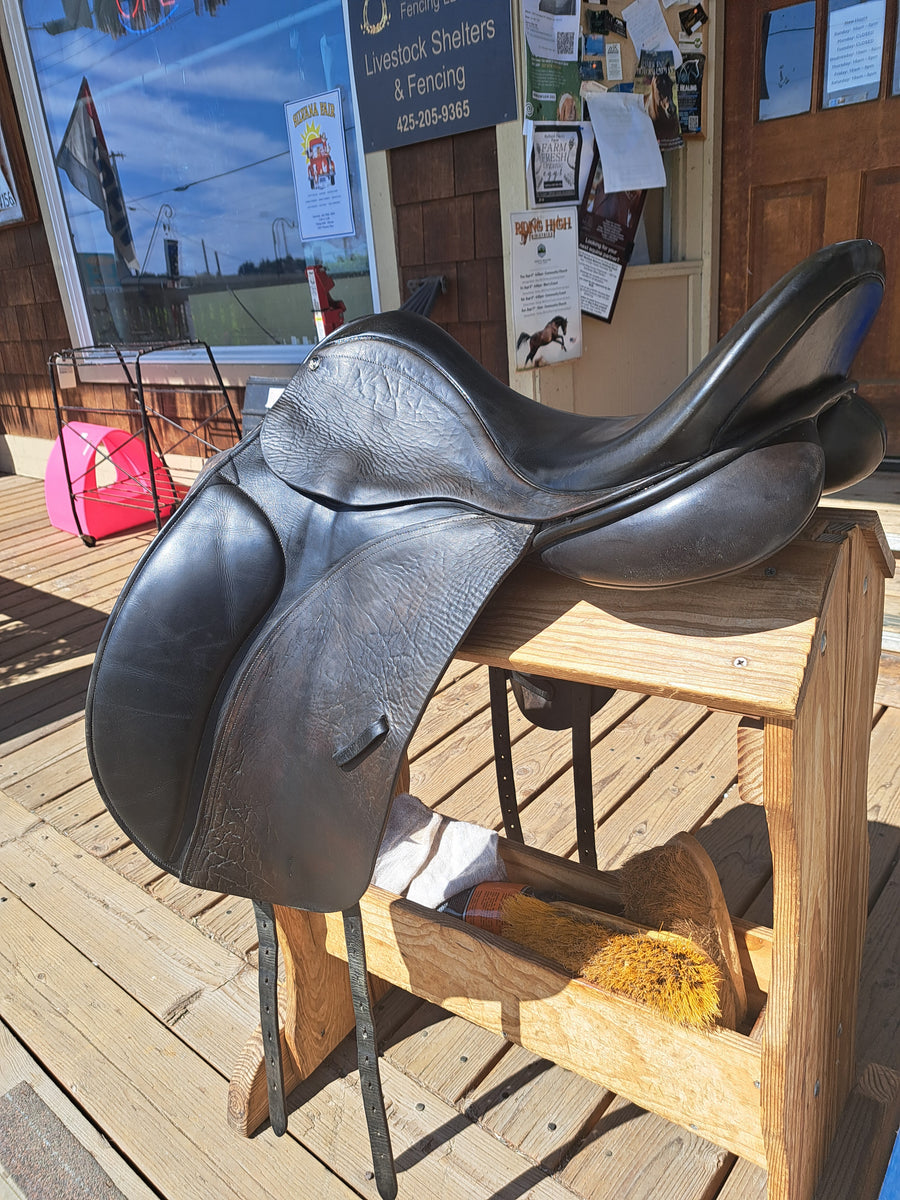 18" County Saddlery Connection Dressage Saddle – Northwest tack ...